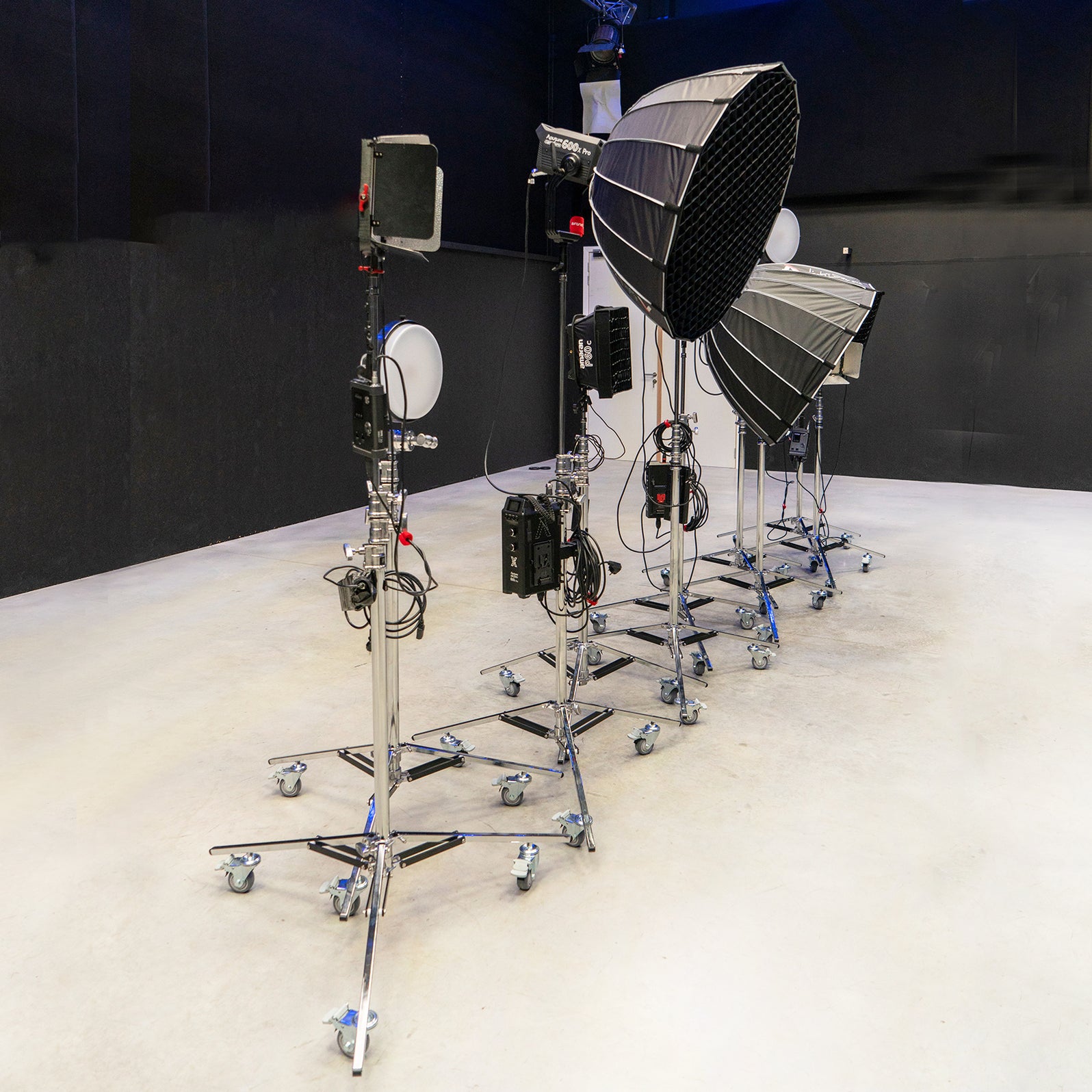 Proaim Baby 5/8” Jr. Triple Riser Roller Stand w Wheels for Studio ...